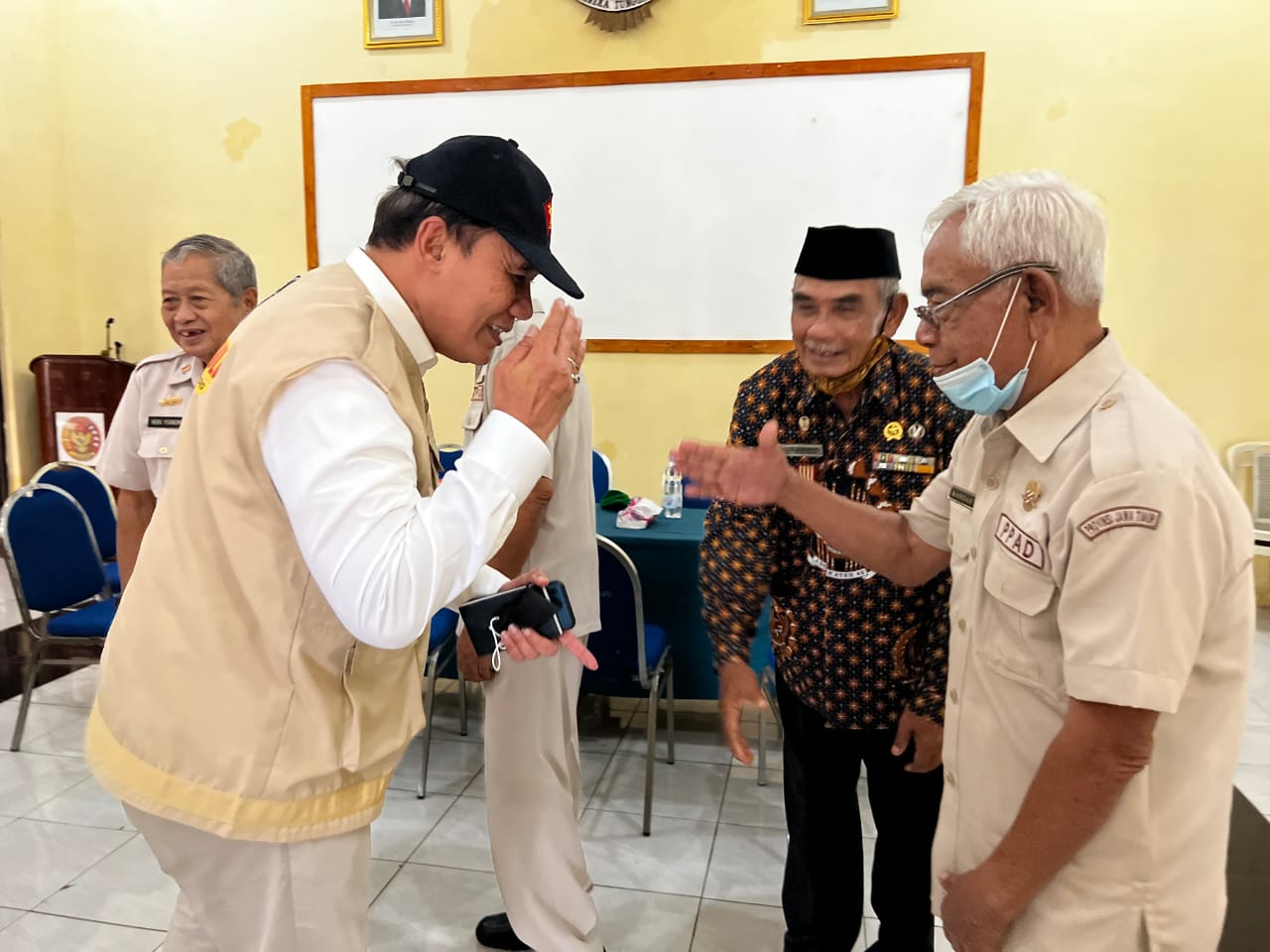 BHS Salurkan Bantuan Operasional untuk PPAD Sidoarjo - Radar Jatim